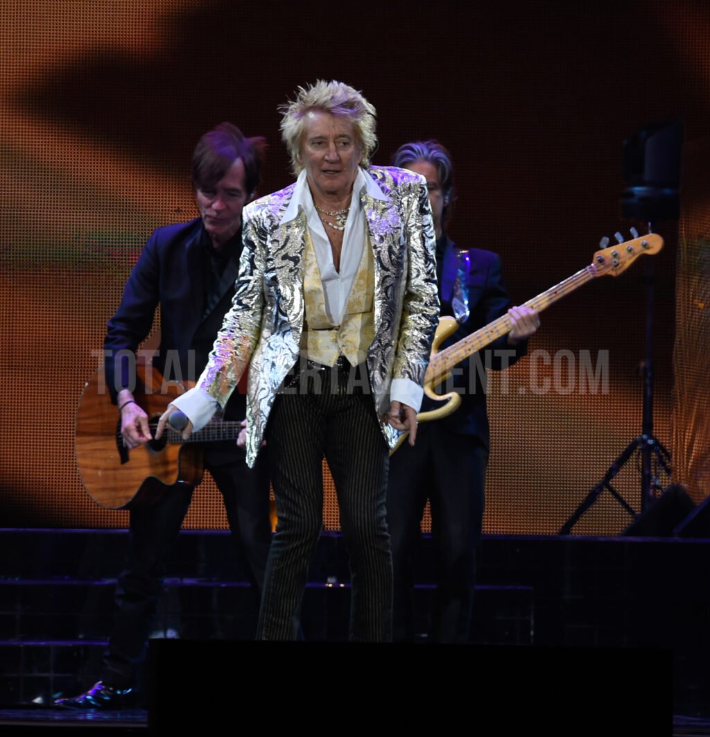 Rod Stewart live in Liverpool, full gallery - TotalNtertainment