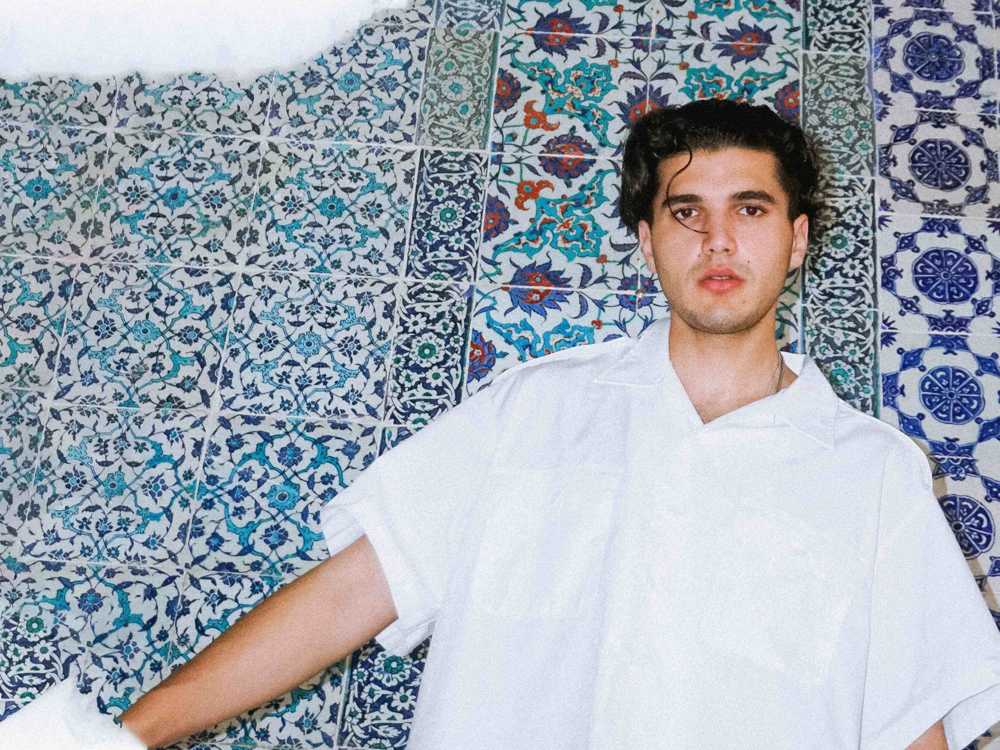 Emir Taha releases new single 'Bad Reception' - TotalNtertainment