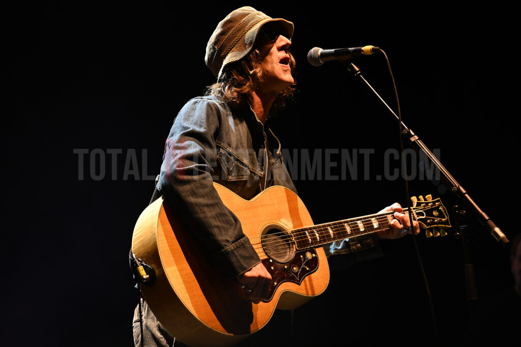 Richard Ashcroft live in Manchester Gallery - TotalNtertainment