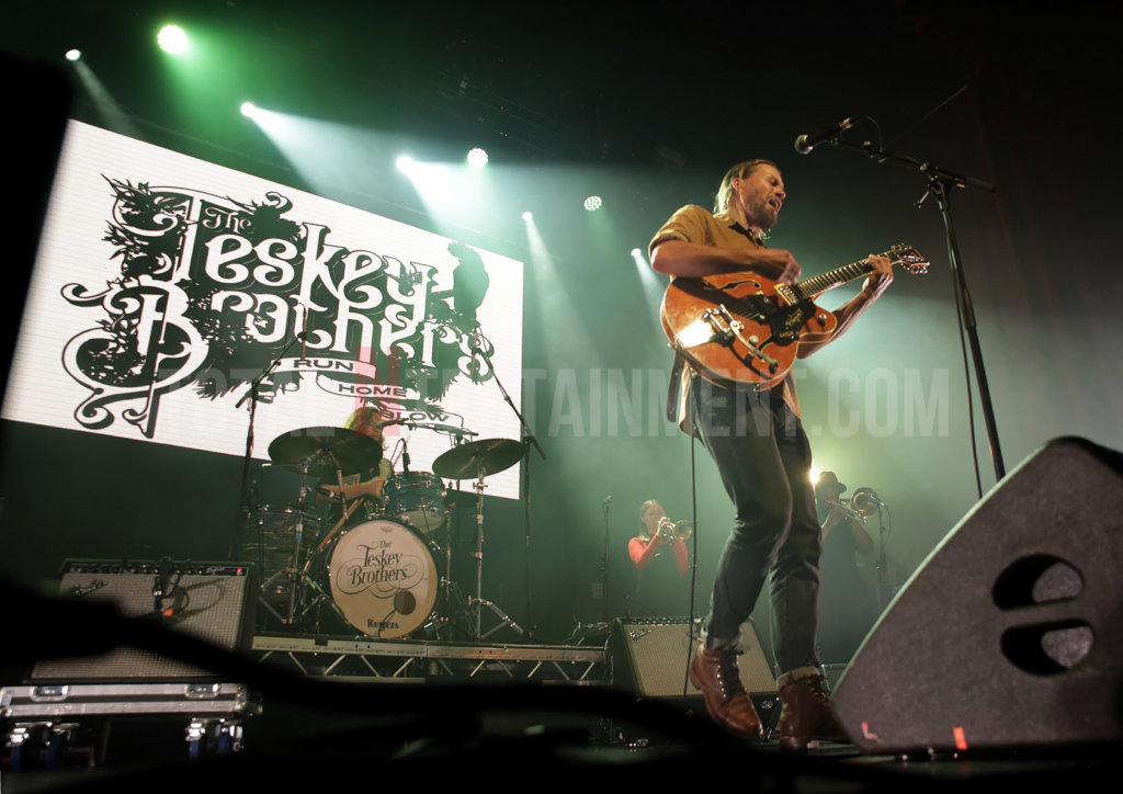 Teskey Brothers rock the Manchester Ritz - TotalNtertainment